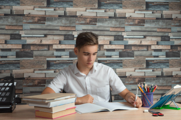 How to Encourage Responsibility and Independence in Teens